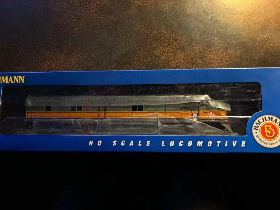 BACHMANN HO 66705 EMD 7A MILWAUKEE ROAD ENGINE W / TOP OF THE LINE XL ...