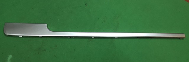 for RANGE ROVER LEFT HAND FRONT DOOR MOLDING SILVER SWB NEW GENUINE ...