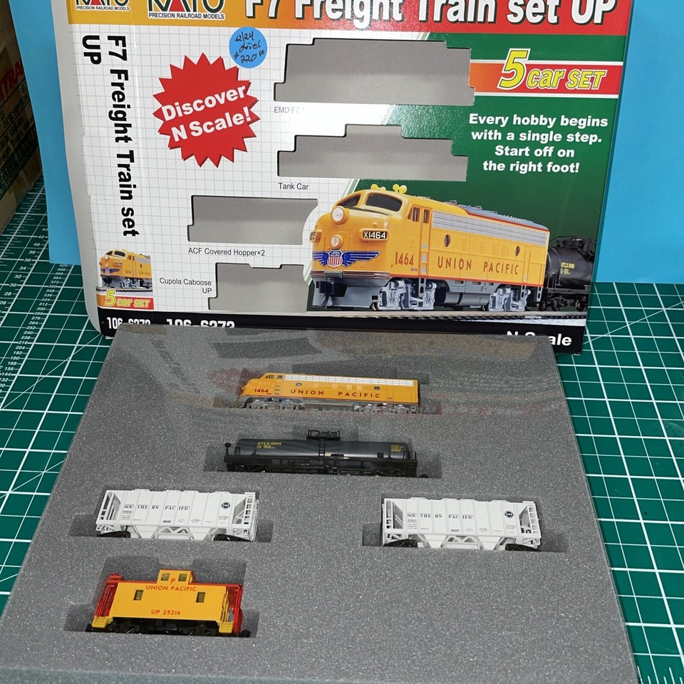 New! N-Scale Kato 106-6272 UP Freight Set DC Analog $220.00 Make Offer ...