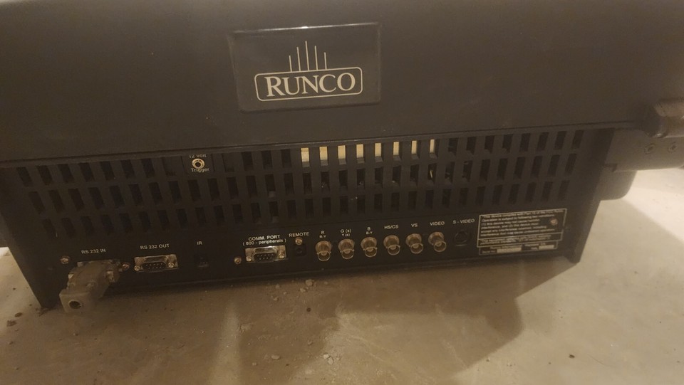 RUNCO DTV-930/4 CRT Projector w/ remote! | eBay