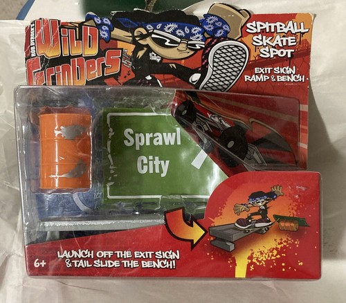 WILD GRINDERS SPITBALL SKATE SPOT EXIT SIGN RAMP & BENCH LAUNCH/TAIL ...