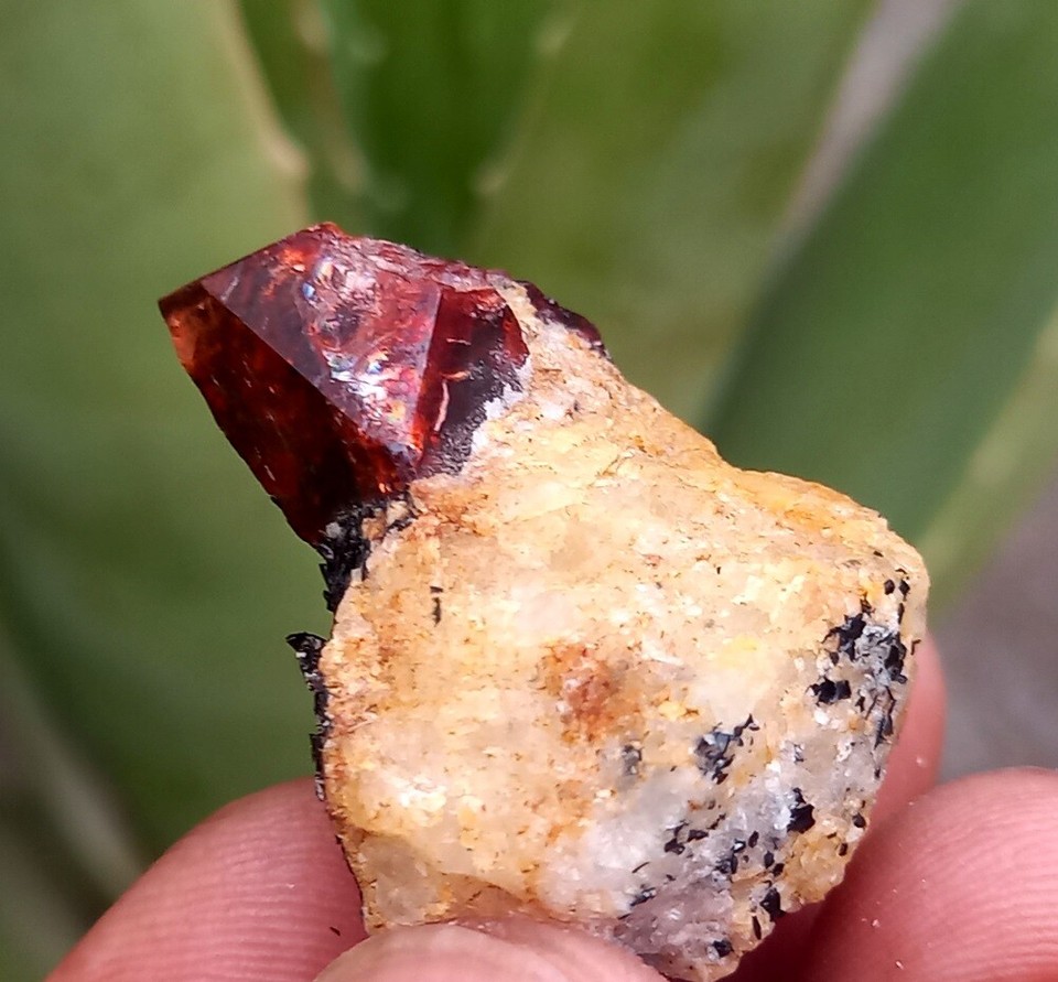100% natural red ZIRCON crystal in matrix 17g specimen Afghanistan _ 30 ...