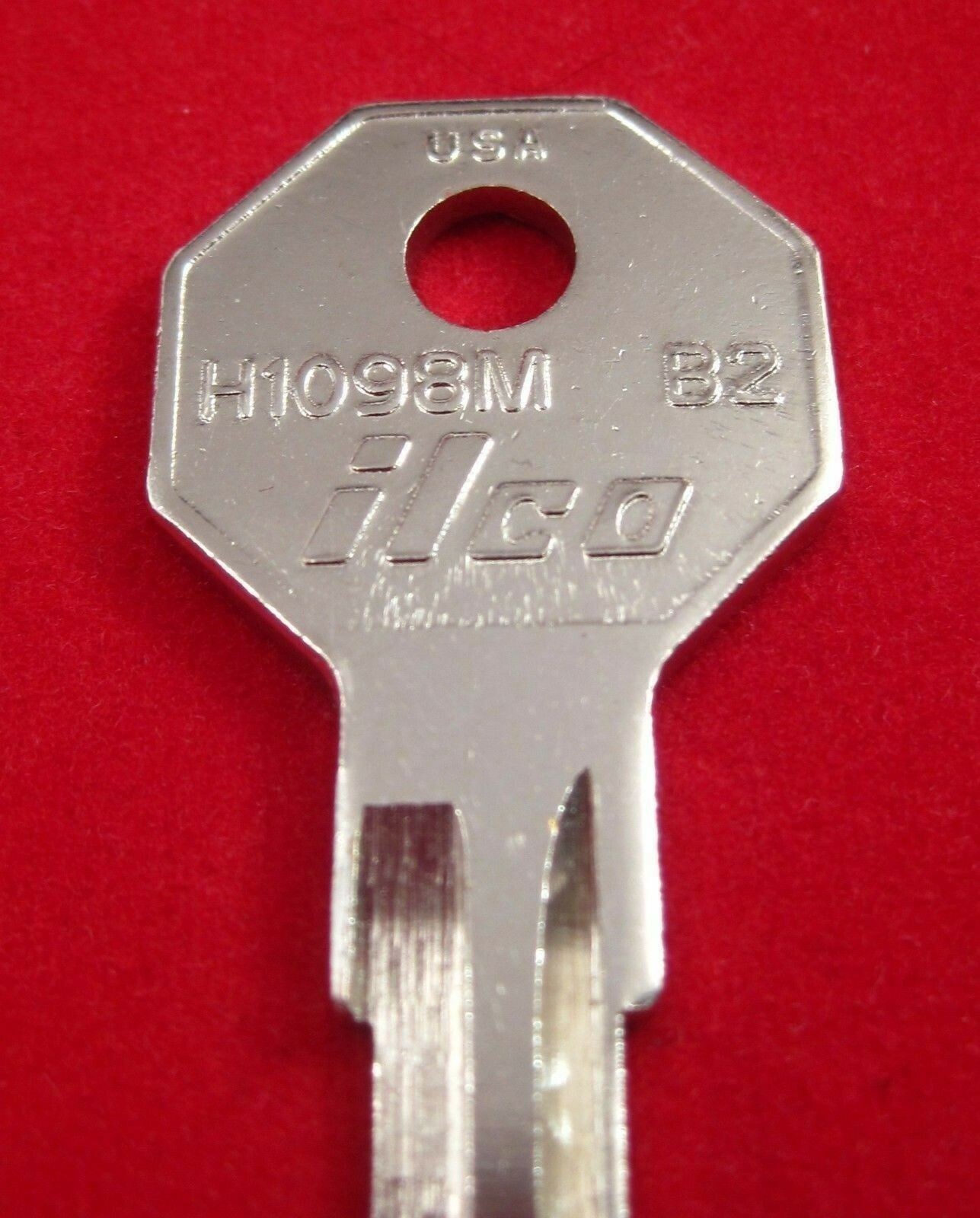 ILCO Briggs & Stratton B2 KEY BLANK Packard Chevrolet Harley Davidson ...