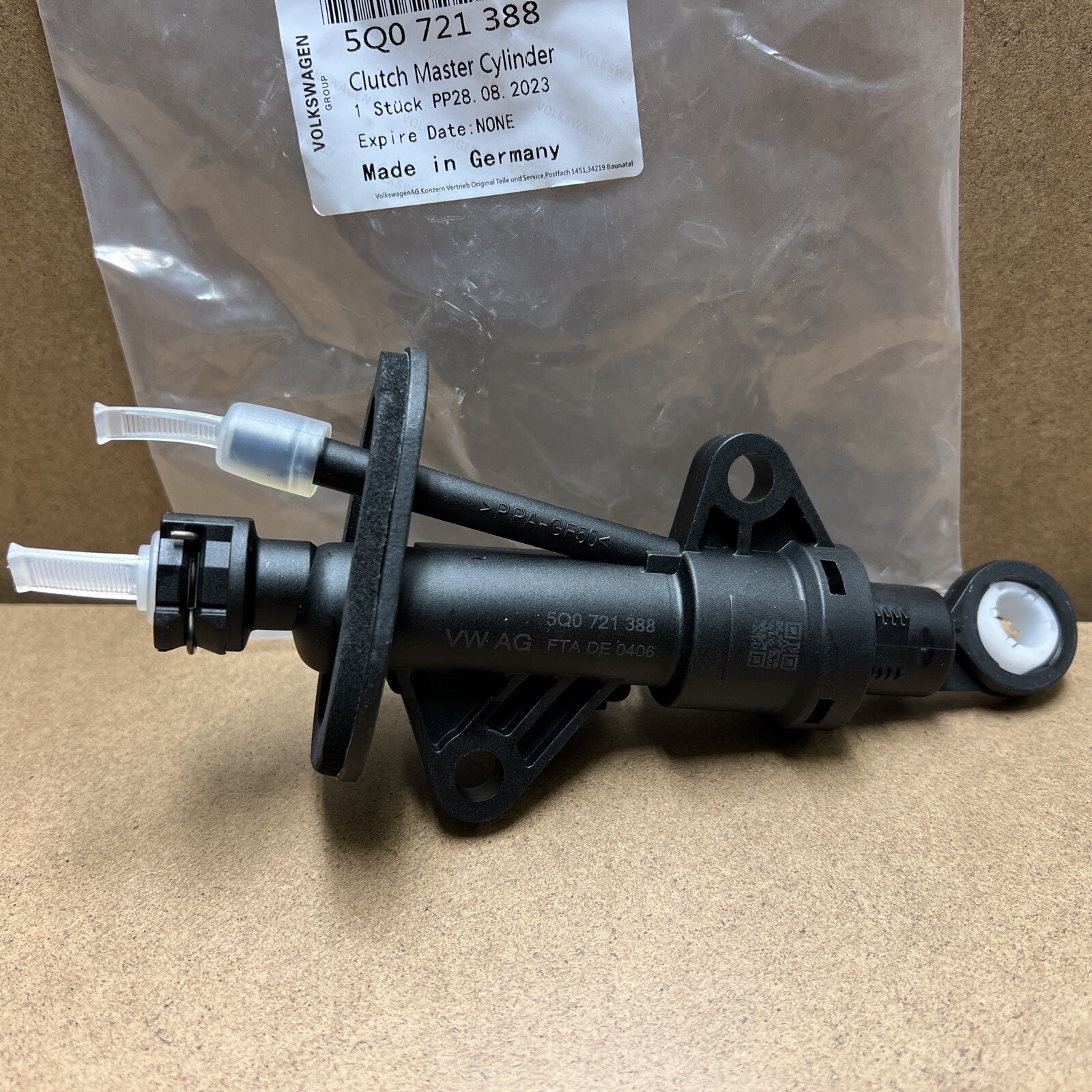 Genuine Clutch Master Cylinder 5Q0721388C 5Q0721388E 5Q0721388G ...