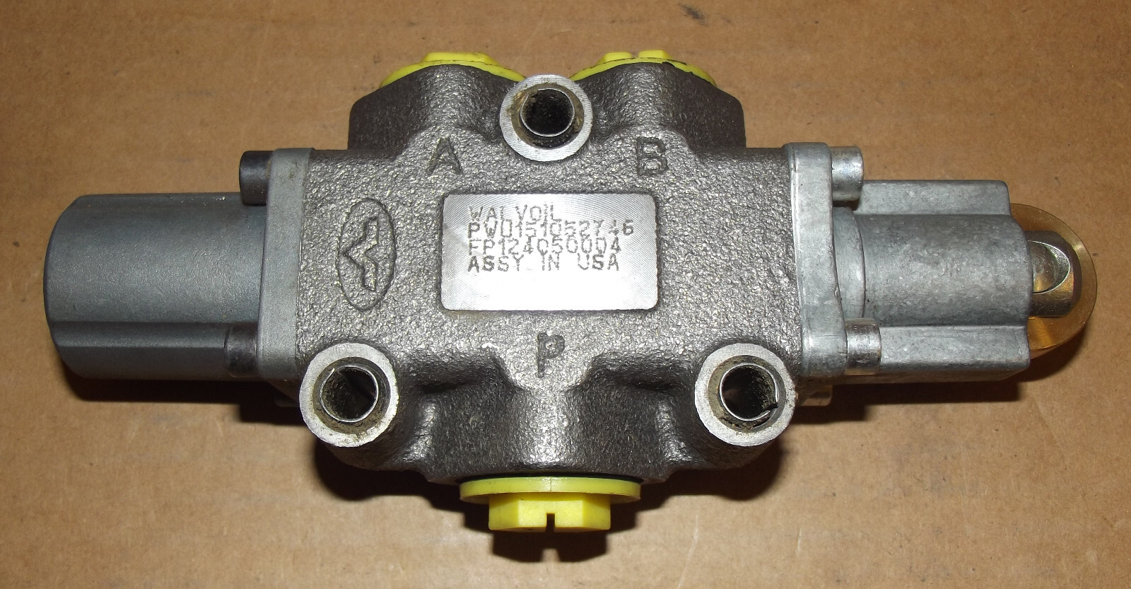 Walvoil FP124050004 Manual Spool Diverter Valve 1/2 ISO Ports Roller ...
