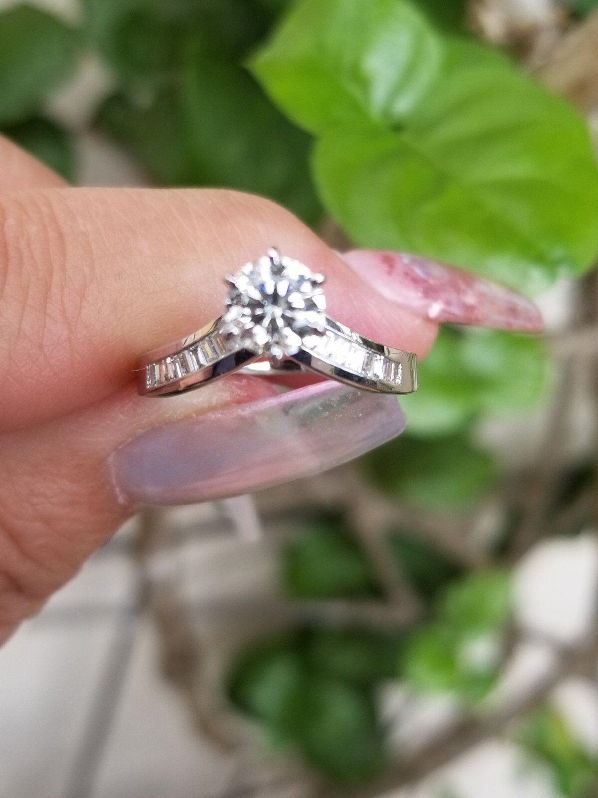 Beautiful Round Brilliant Solitaire Baguette Diamond … - Gem