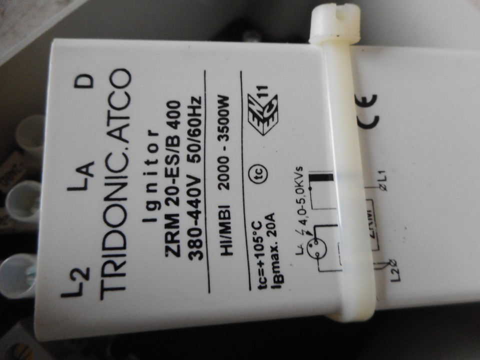 TRIDONIC LAMP IGNITOR -- 3500Watt Output -- 380-400V Supply -- ZRM20-ES ...
