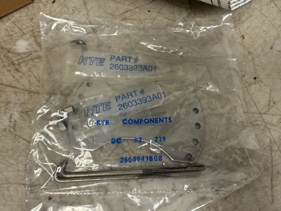 RTE 200 Amp Loadbreak Feedthru Insert – Medium Voltage Connector NOS ...