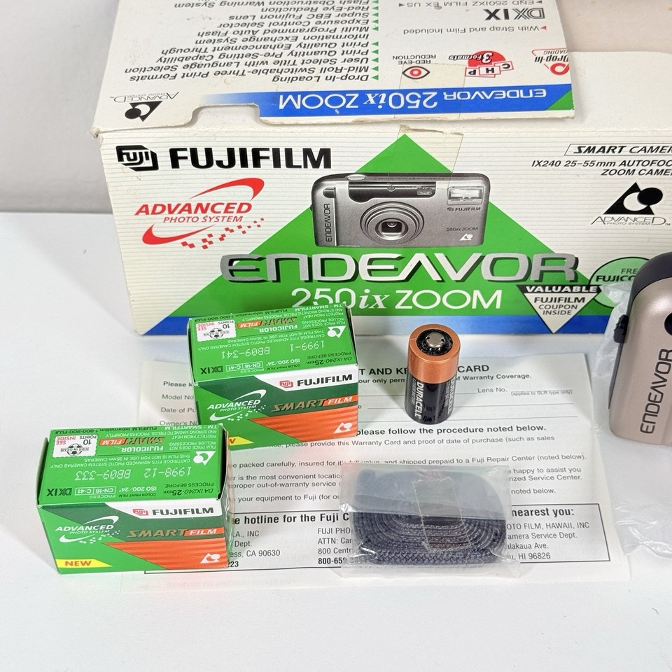 Fuji Film Endeavor 250ix Zoom 35mm Film Camera NOS + 2 x Film Rolls ...