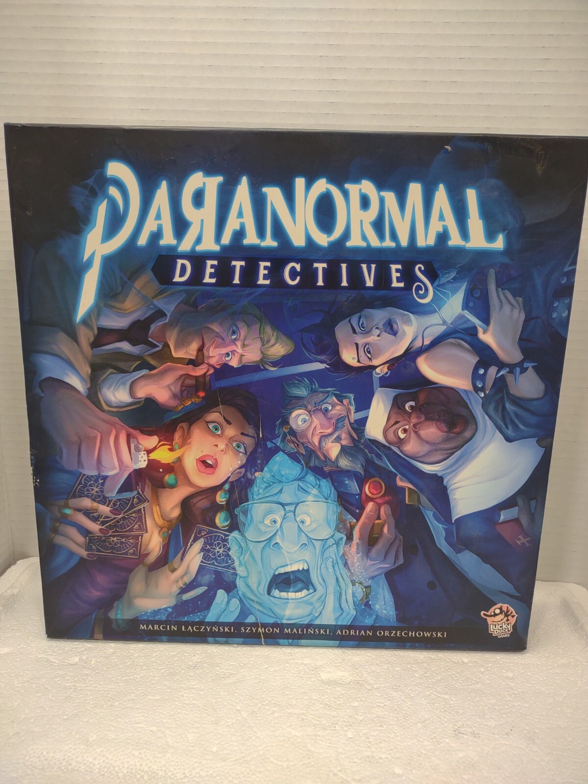 Paranormal Detectives Game Lucky Duck Games Age 12+ 45 Min 2-6 Players ...