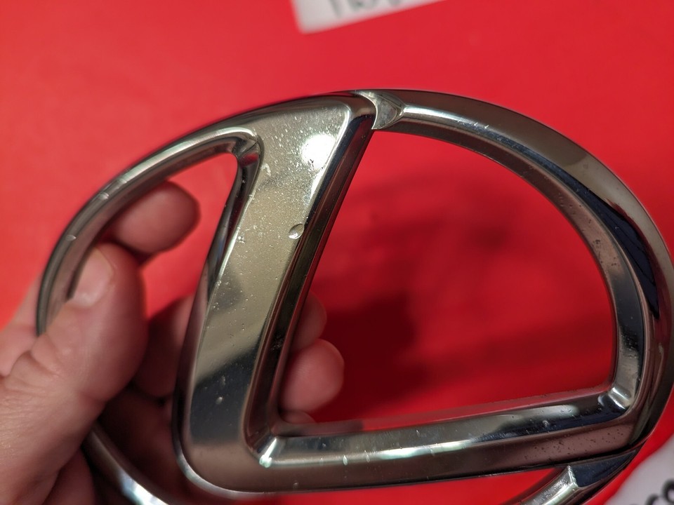 OEM 2007-2011 LEXUS LS460 GRILLE EMBLEM BADGE LOGO SYMBOL FACTORY 90975 ...