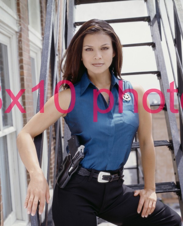 WALKER TEXAS RANGER #17,NIA PEEPLES,north shore,fame,8X10 PHOTO | eBay