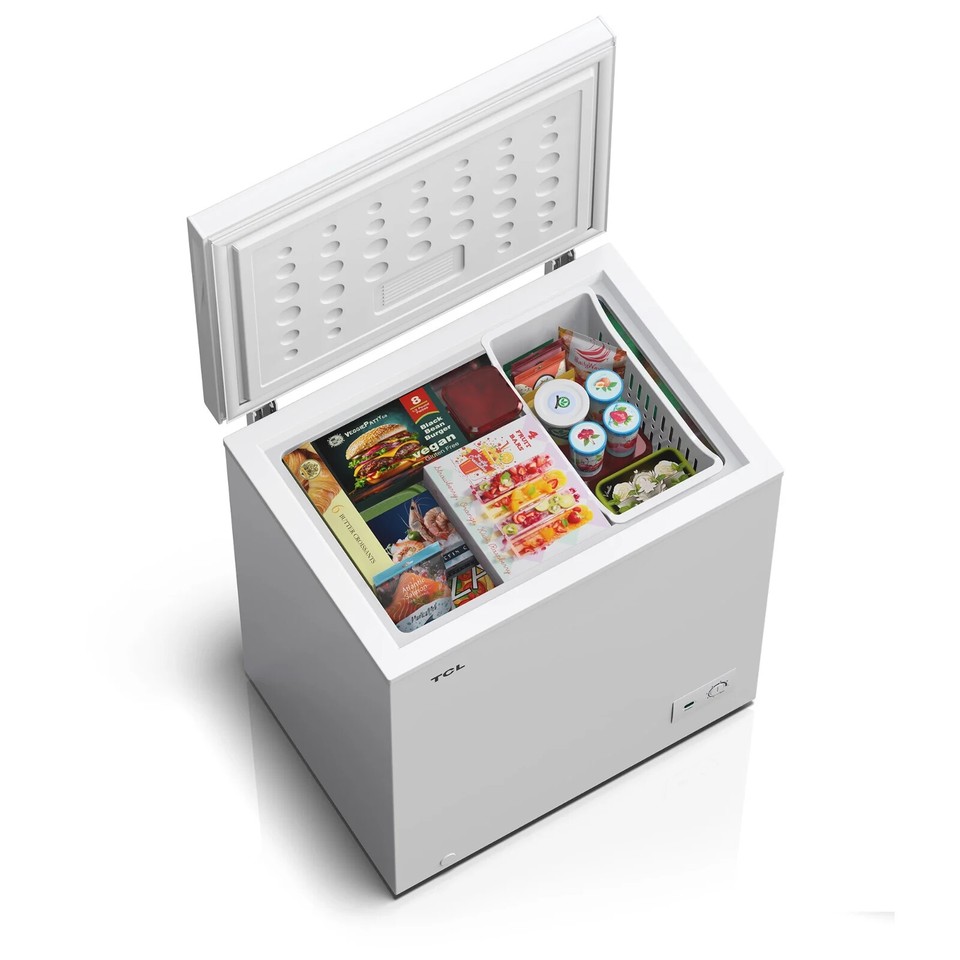 Frigidaire EFRF5003 5.0 Cu ft Chest Freezer - White | eBay