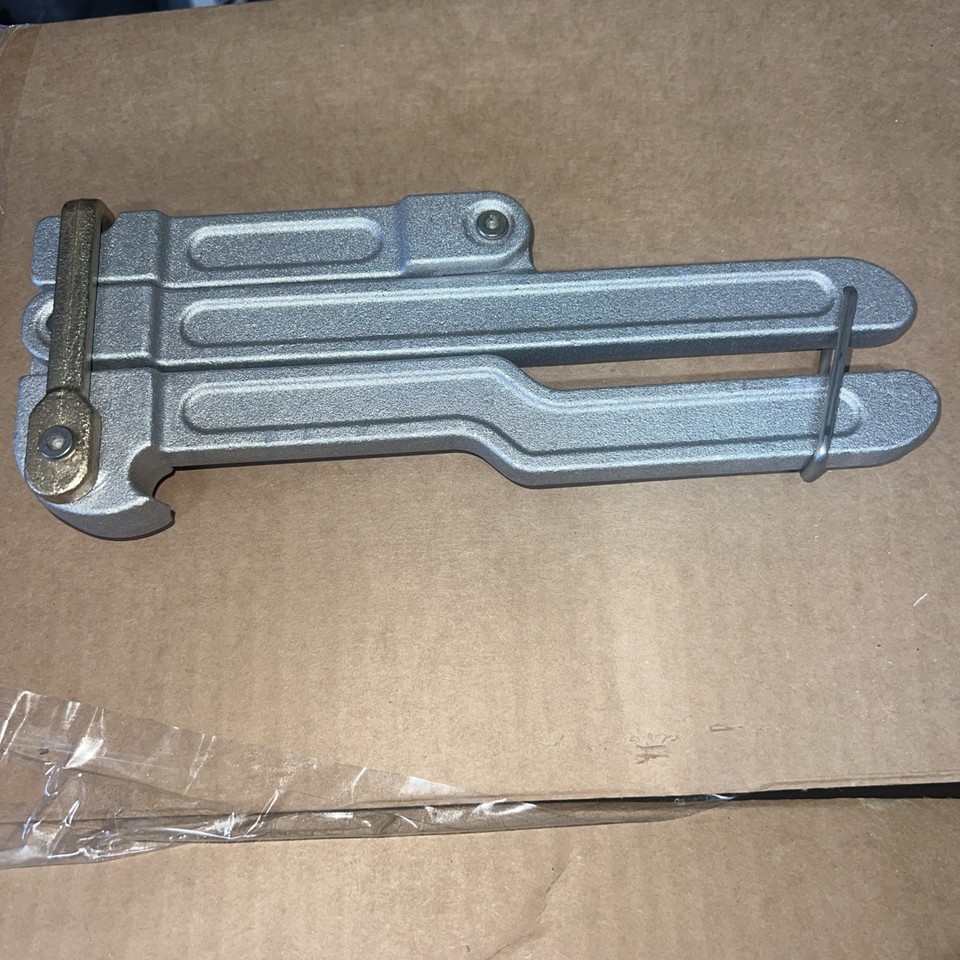 FSS Wildland Firefighting Fire Hose Clamp S & H Products NFES 300 Psi ...