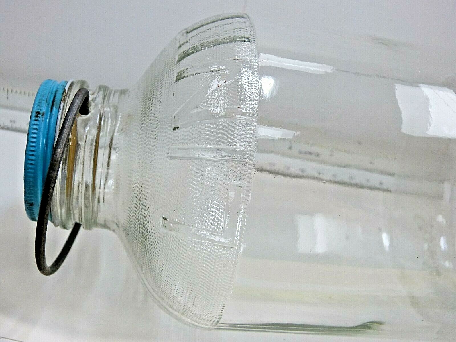 VINTAGE LINIT STARCH 1/2 GALLON GLASS BOTTLE W/BAIL HANDLE with BLUE ...