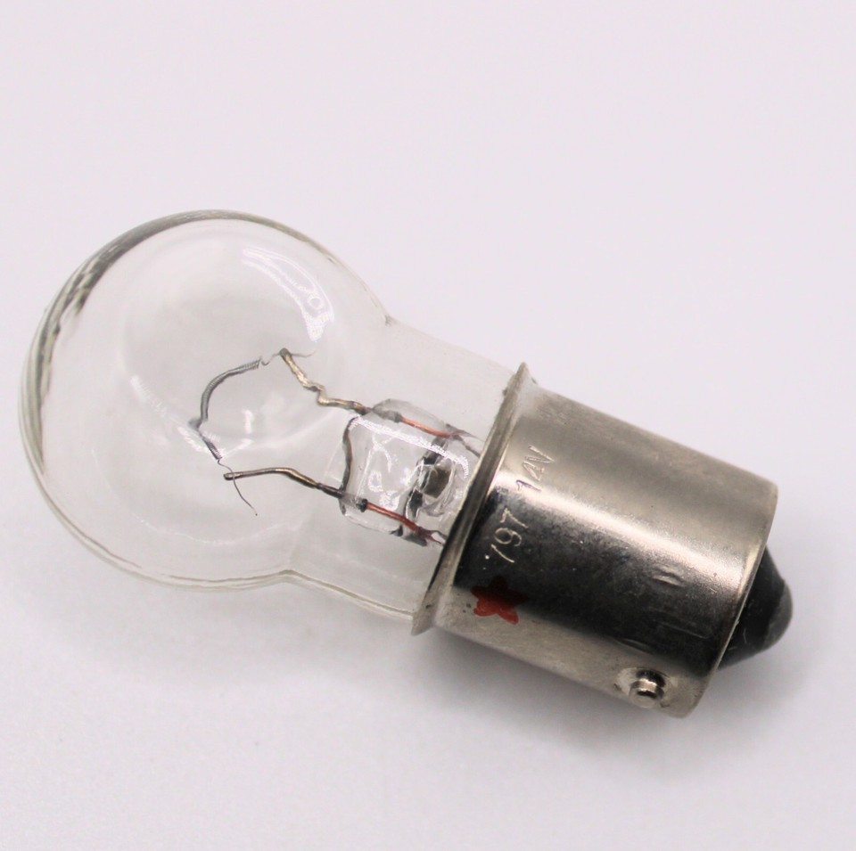 LIONEL SMOKE BULB 797 CANDELABRA BASE 14 V FOR 671 & 2020 MFG IN 1946 ...