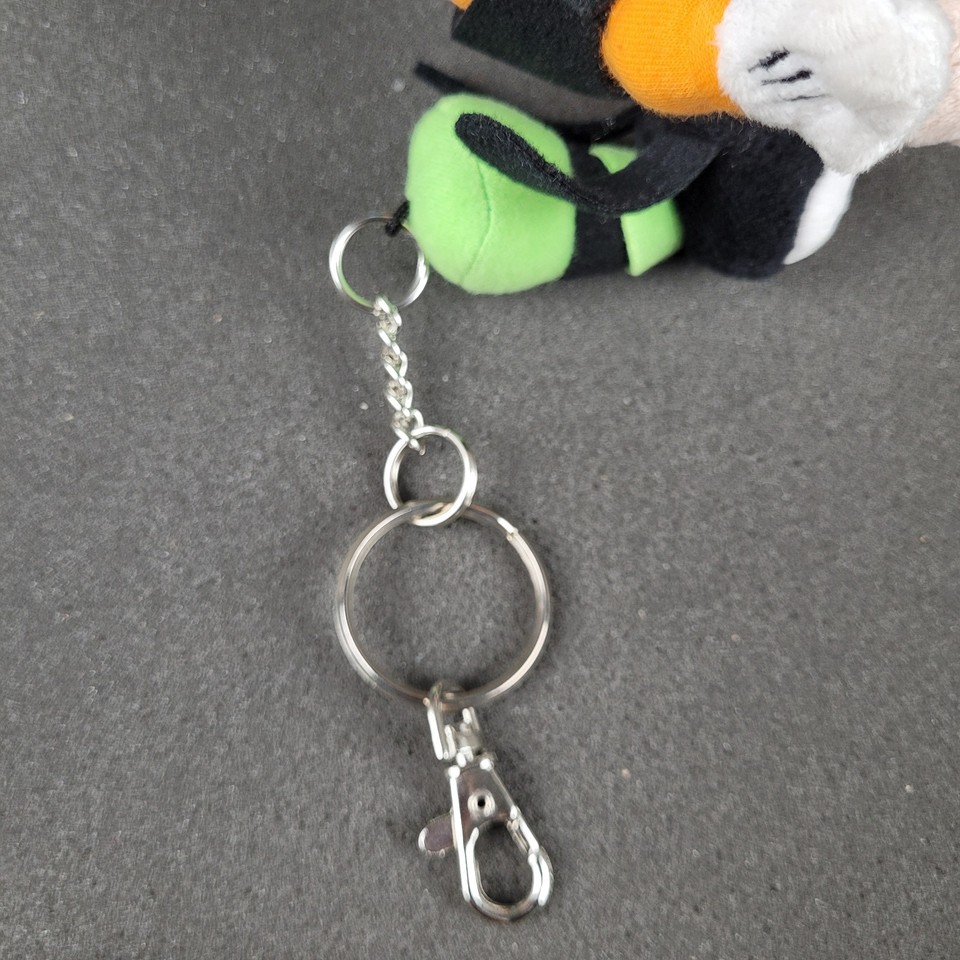 Hong Kong Disneyland Resort - Classic Goofy Open Arms Keychain Plush | eBay