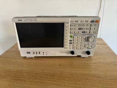 Spectrum Analyzers - Spectrum Analyzer Tracking Generator