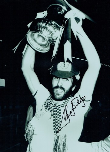 Ricky Ricardo VILLA Signed Spurs Autograph 16x12 CLASSIC Cup Photo ...