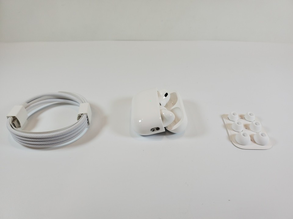 Apple AirPods Pro 2nd Generation 2023 A2968 Magsafe USB-C Charging ...