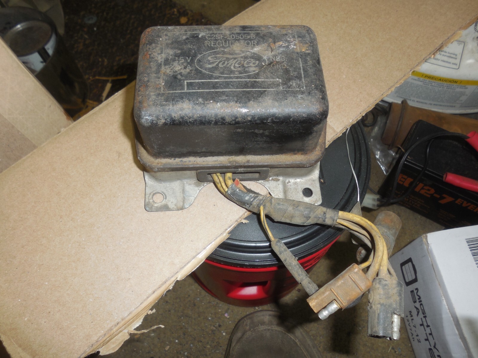 NOS Ford FOMOCO C2af-10505-b Voltage Regulator 15v 30a for sale online ...