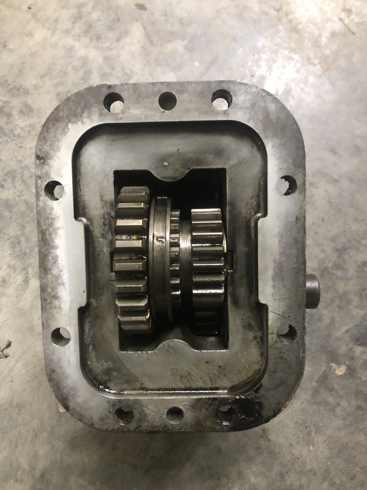 Muncie 8 bolt PTO Tg8s-u6807-c1bx | eBay