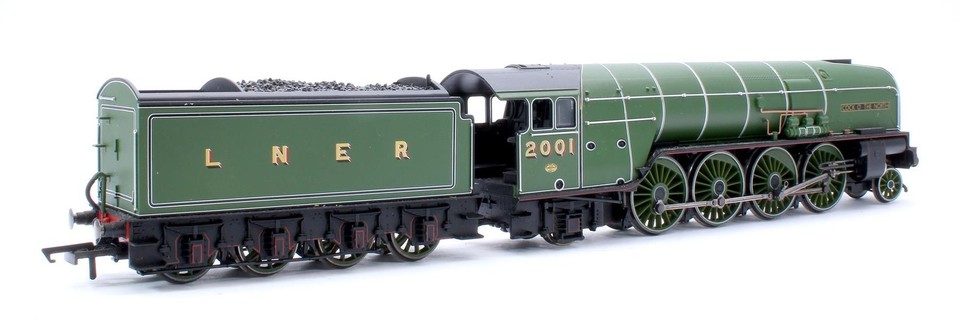 HORNBY 'OO' GAUGE R3246TTS LNER GREEN 2-8-2 CLASS P2 STEAM LOCO *TTS ...