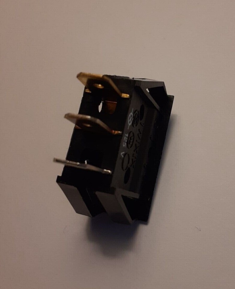 Dreefs Illuminated Rocker Switch - SPST - 125V 25A -Lighted RED - Snap ...