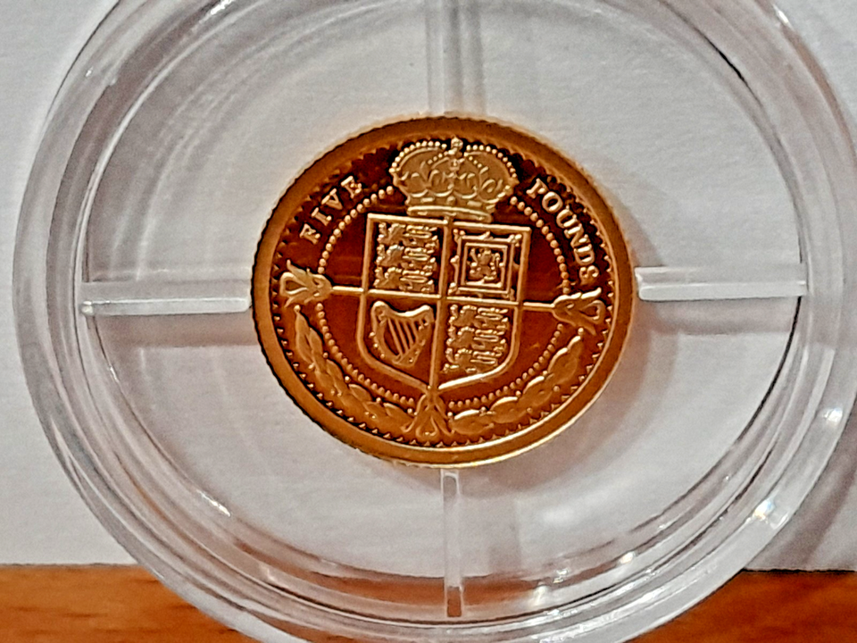 Harrington& Byrne 24ct gold 2021 laurel five pound gold proof coin ...
