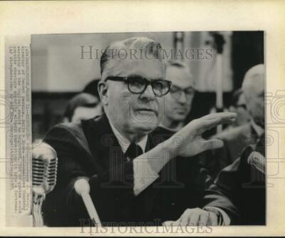 1971 Press Photo James Rowley of secret service before House ...