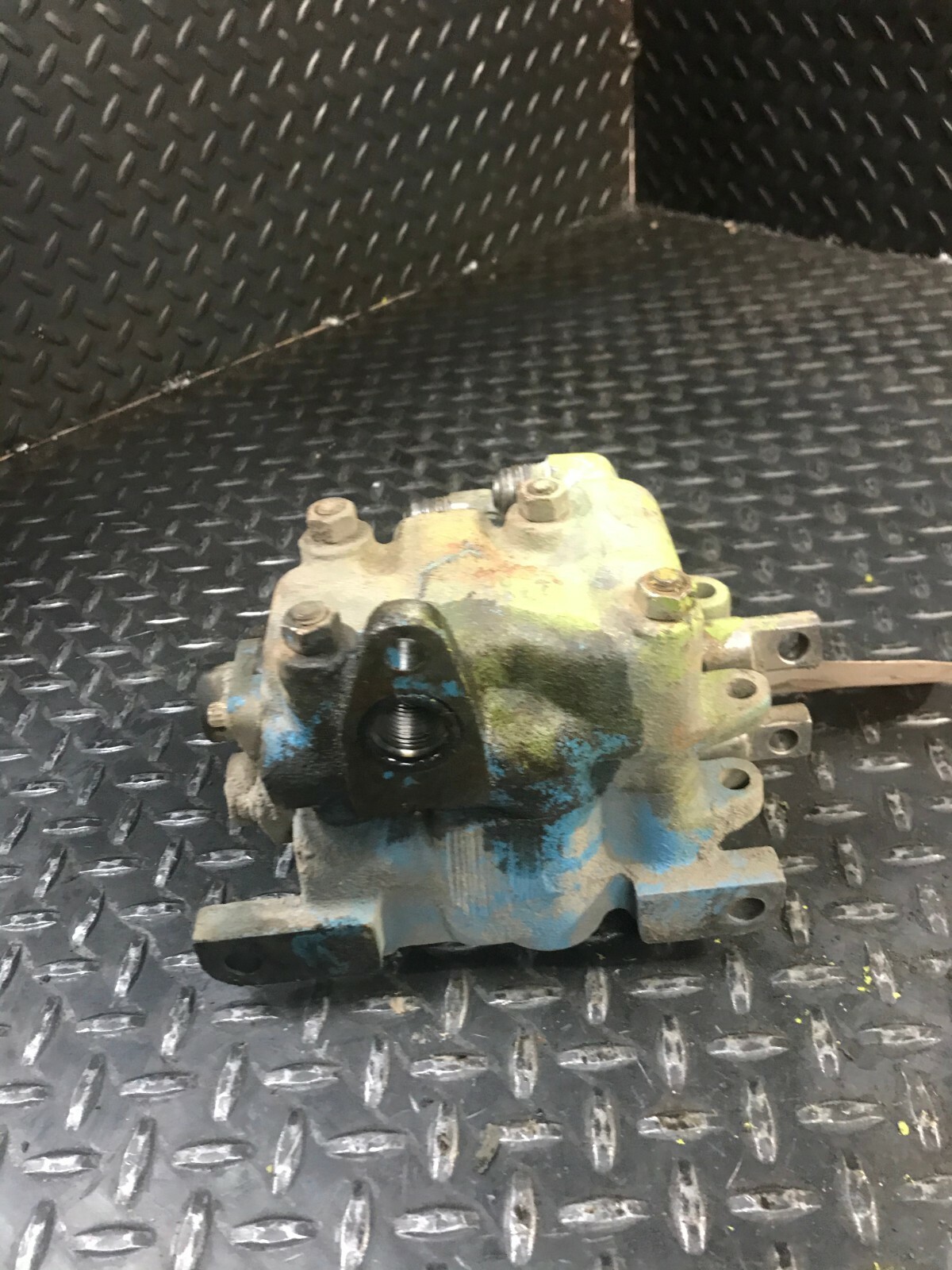 3734222 Hydraulic Valve Clark C500 Y50 Y355 Forklift Good Used Ref# 30. ...