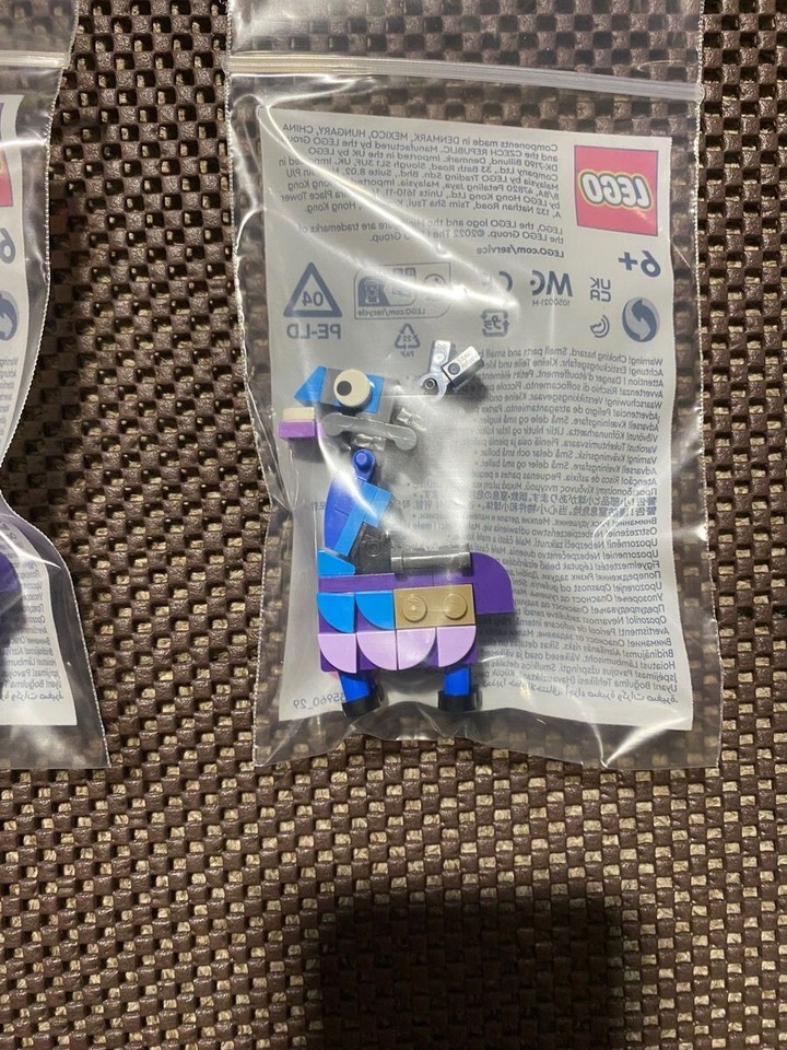Fortnite Lego Loot Llama Poly Bag + Sticker Pack | Japan/NYC Exclusive ...