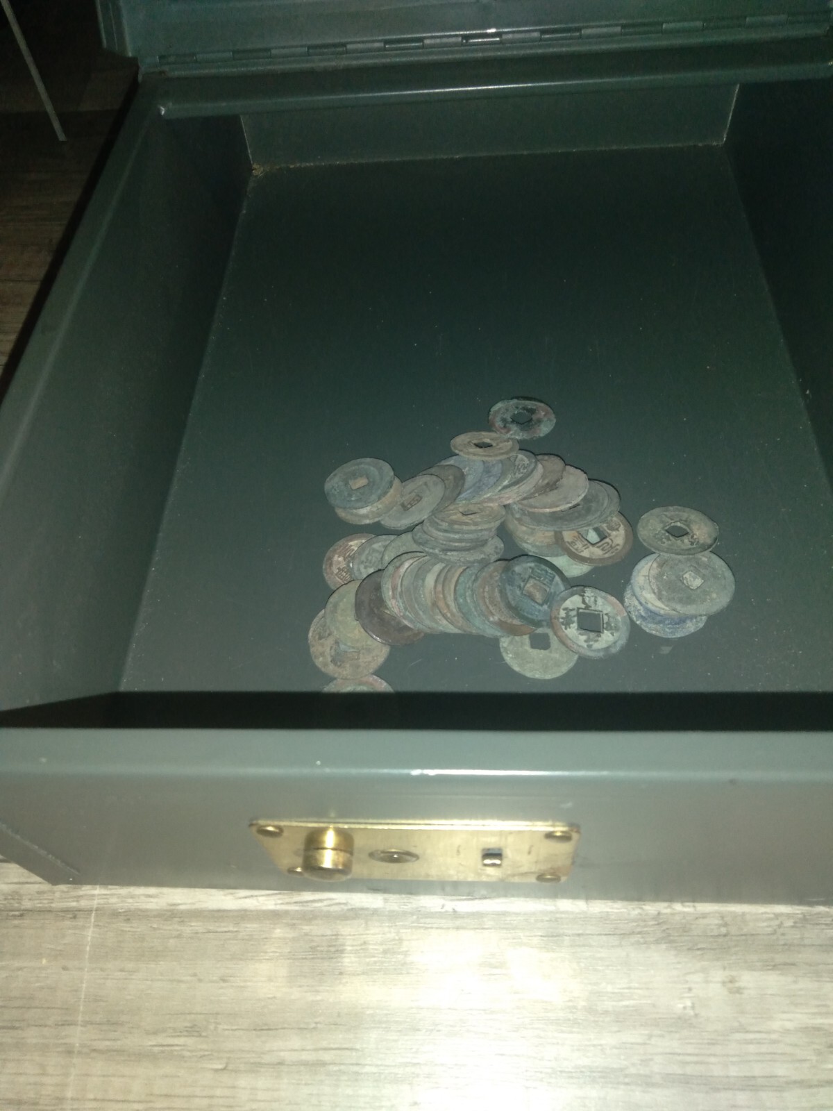 Ancient Chinese treasure found. Coins 960-1126 AD . Sung Dynasty coin ...