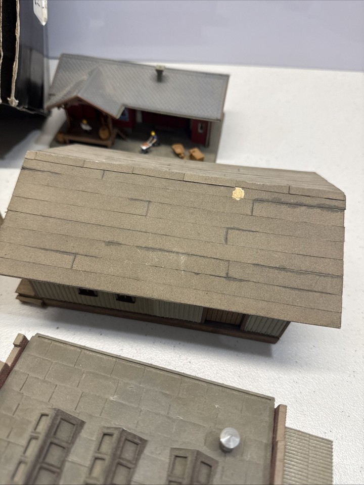 Lot Of 8+ HO SCALE STORES , BUILDINGS, Stairs Need Work | eBay