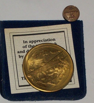 VTG BOEING 20 YEAR MERIT AWARD PIN 10KGF GOLD 1993 777 JET AIRLINE ...