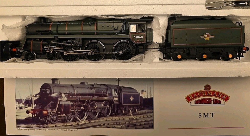 Bachmann Branch-line Standard CLASS 5MT 73068 BR Green L/Crest BR ...
