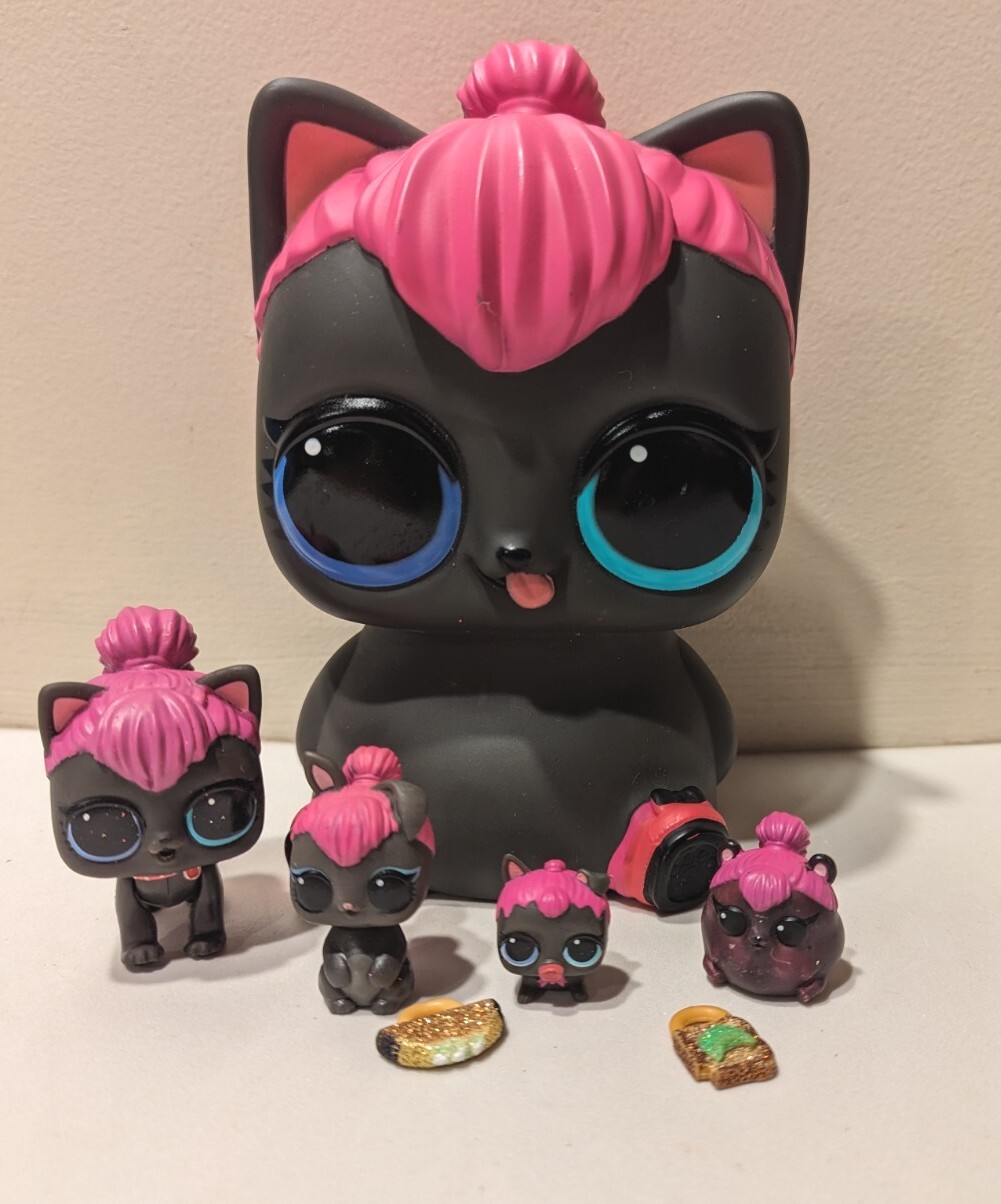 LOL Surprise Biggie Pet Spice Kitty Toy Piggy Bank Plus Complete Pet ...