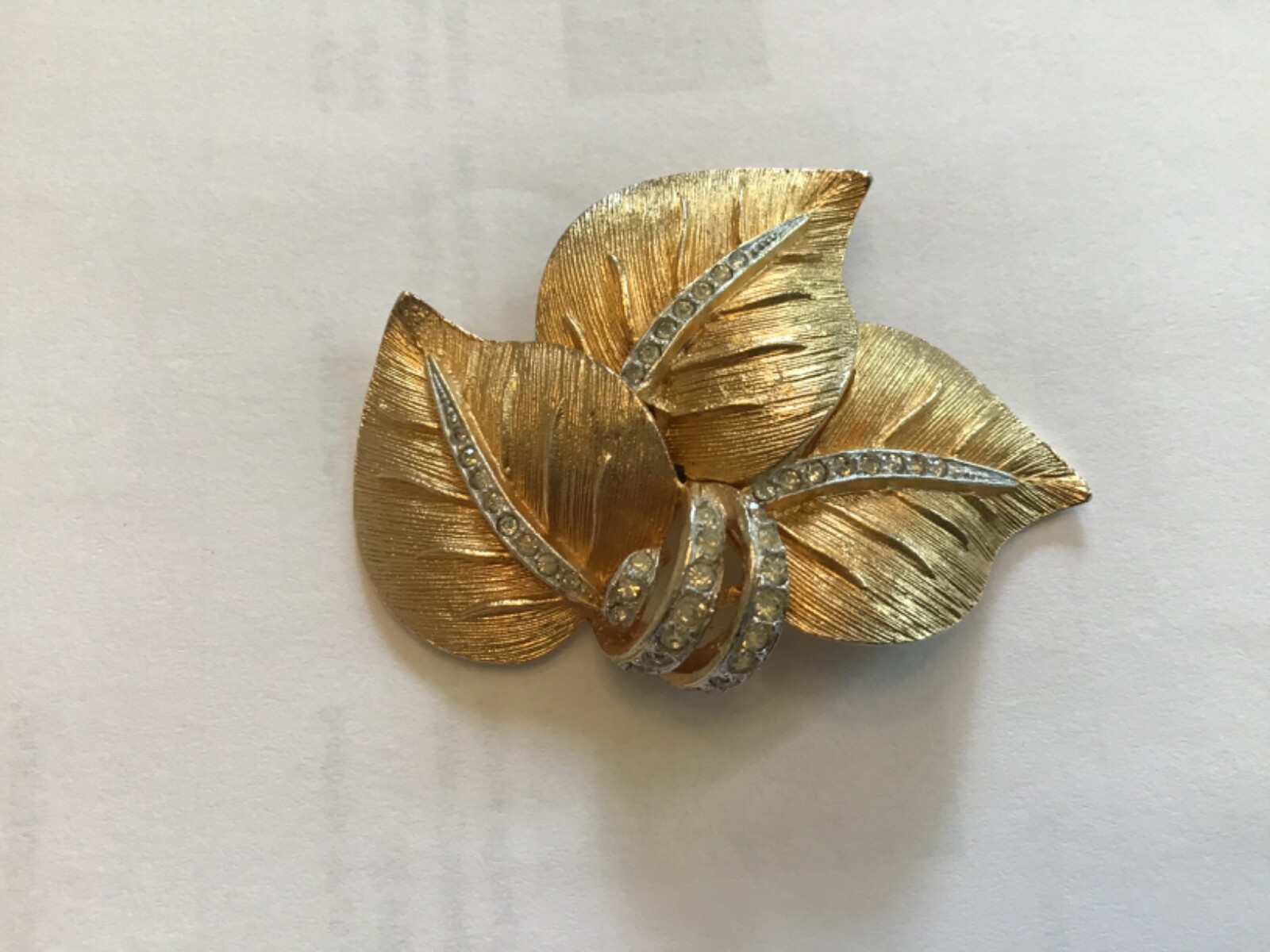 AUTHENTIC VINTAGE VENDOME 3 JEWELED LEAF PIN/BROOCH … - Gem