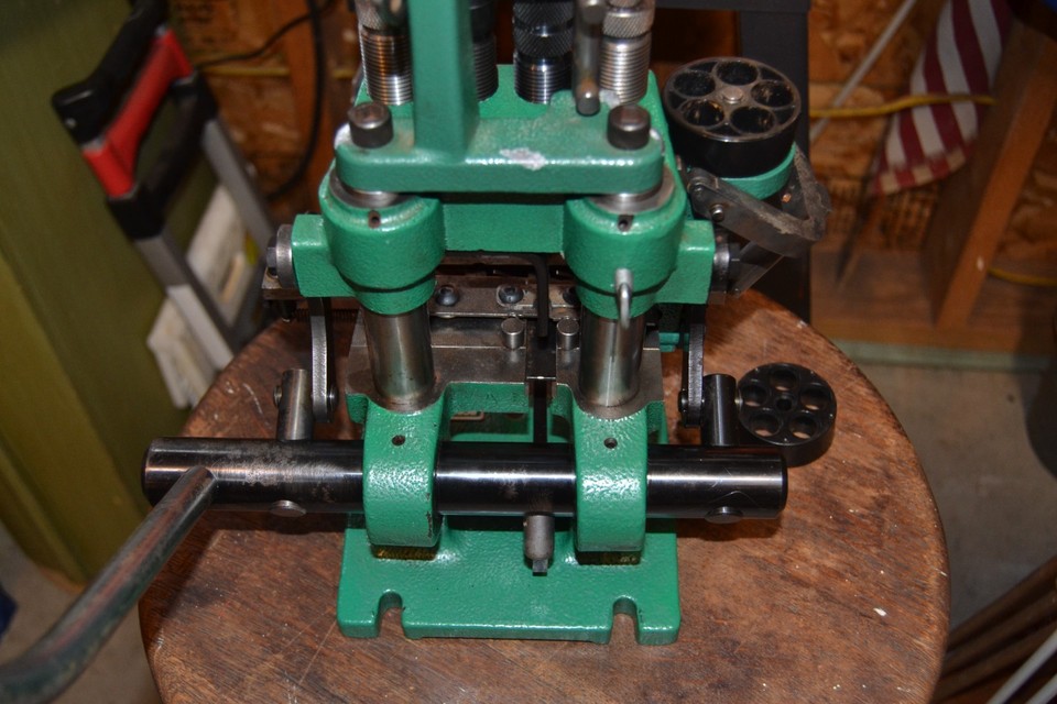 RCBS GREEN MACHINE PROGRESSIVE RELOADING MACHINE PRESS W/ .38 .357 DIES ...
