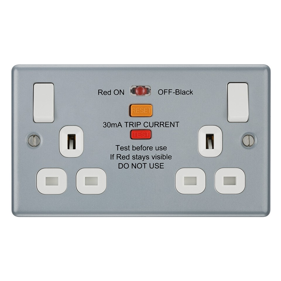 BG MC522ARCD METALCLAD TWIN RCD SWITCH SOCKET 13A 2 GANG (LATCHING ...