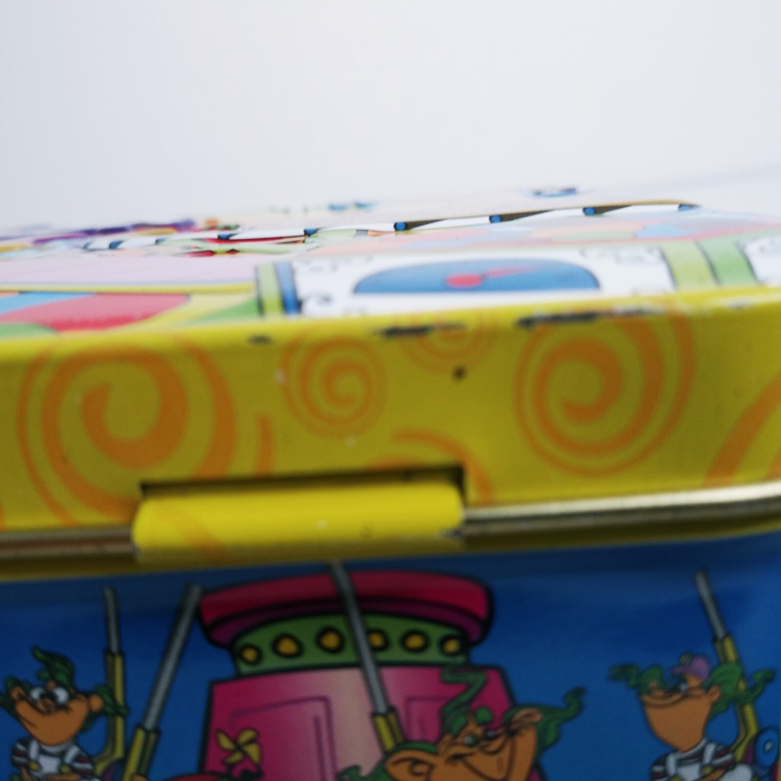 COLLECTIBLE WILLY WONKA Lunch Box Metal Tin 3D Nestle Series Candy ...