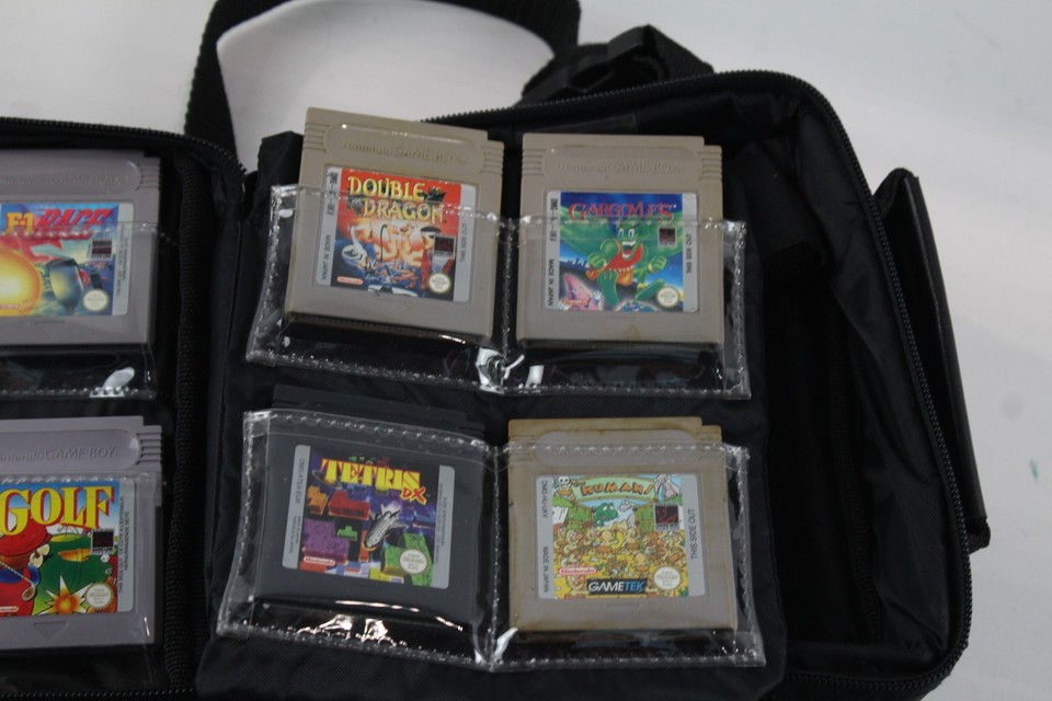 Nintendo Gameboy with Pouch with Games Doctor Mario Simpsons Treehouse ...