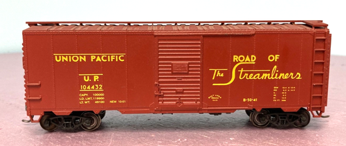 Lot of (4) HO Scale Union Pacific Freight Cars | eBay