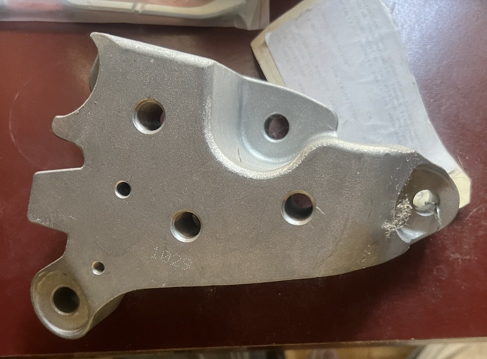 Genuine Mopar Transmission Mount Bracket 68363284AB | eBay