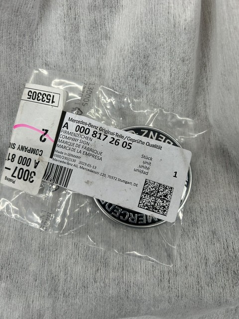 Genuine Mercedes-Benz Black Wreath Flat Bonnet Badge Emblem A0008171601 ...