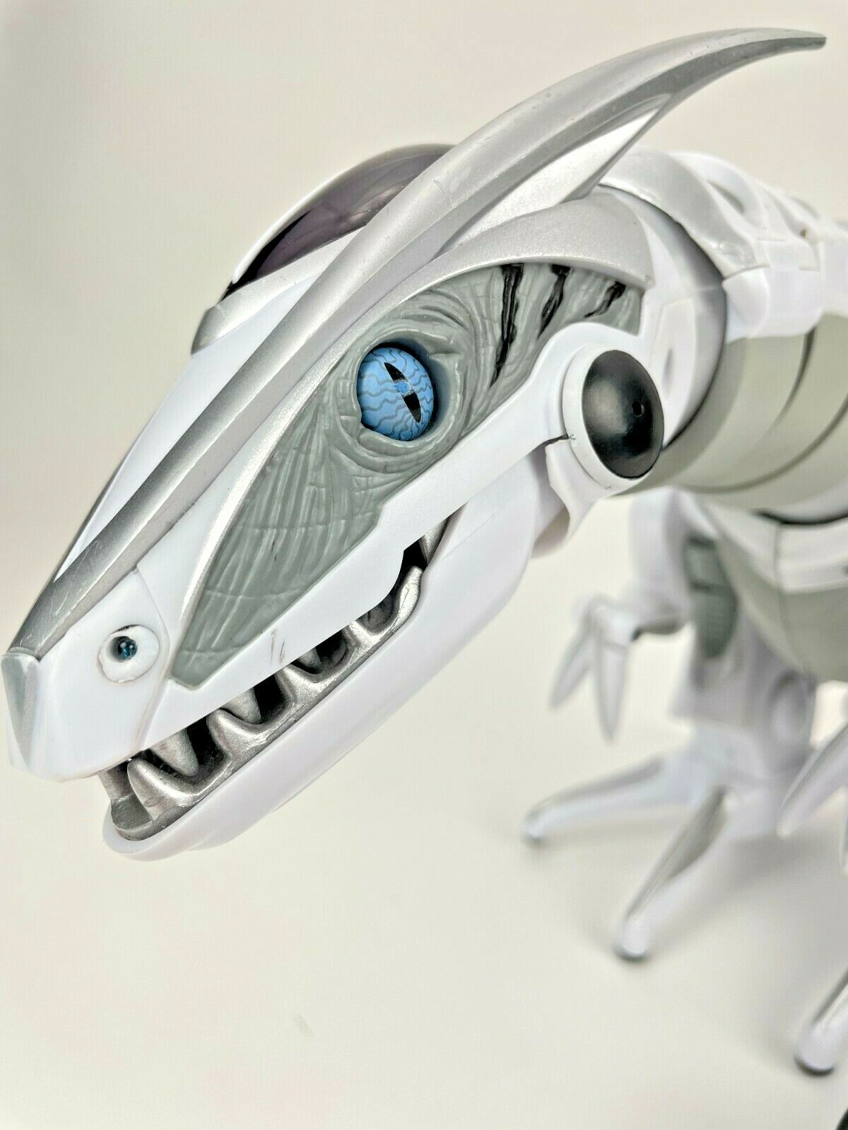 WowWee Roboraptor RC Robot Dinosaur 32″ Remote Control Interactive Toy ...