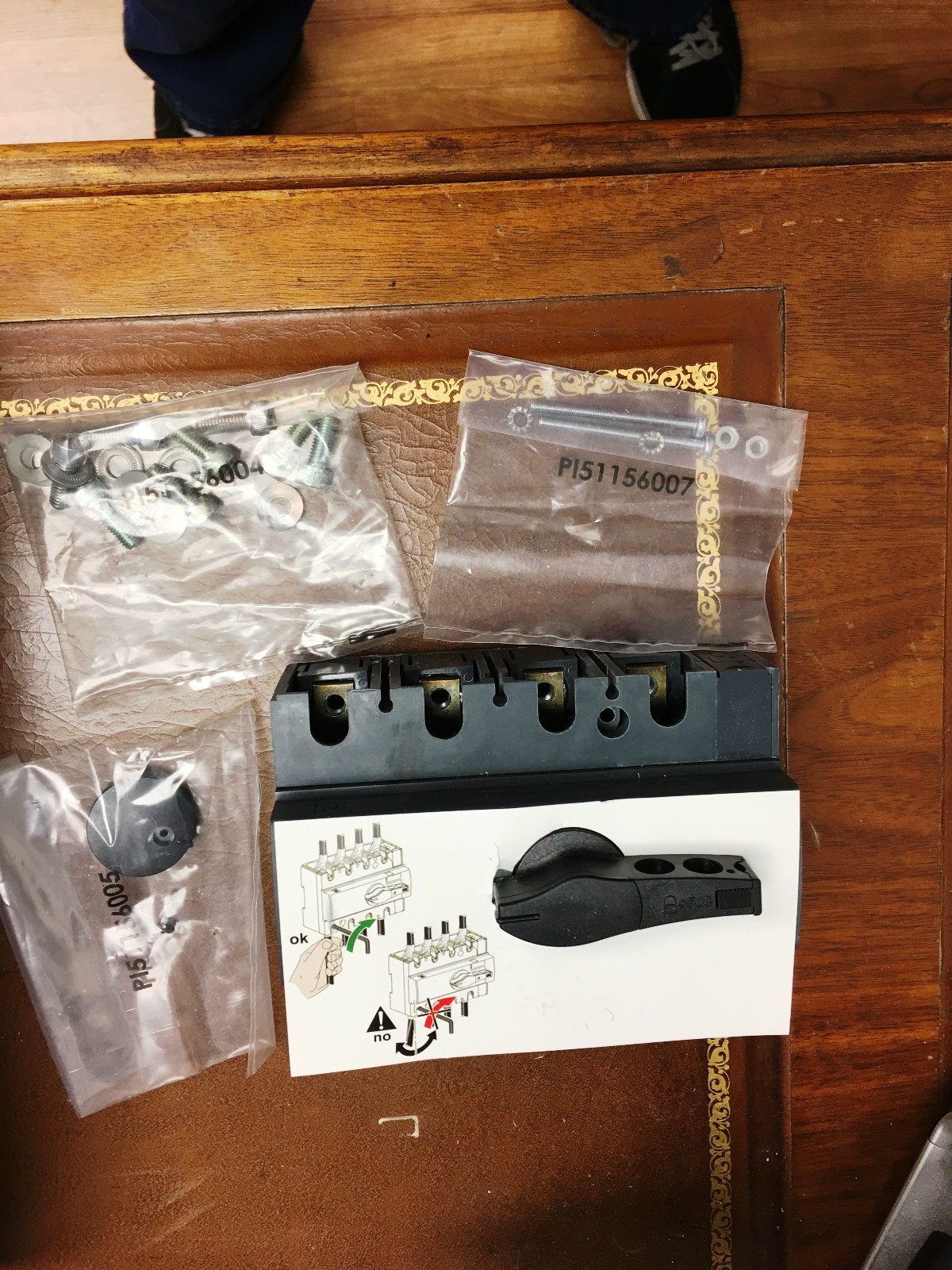 Schneider Electric Compact INS100 Switch | eBay