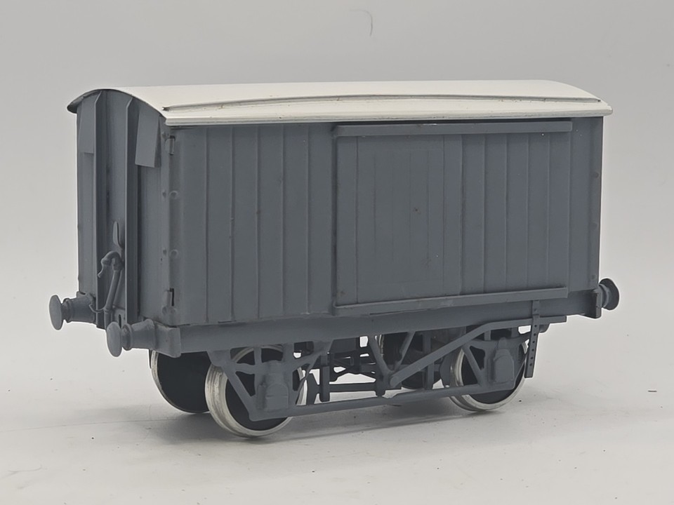 VINTAGE KIT BUILT OR SIMILAR O GAUGE PAINTED GREY VENTILATED VAN MODEL ...