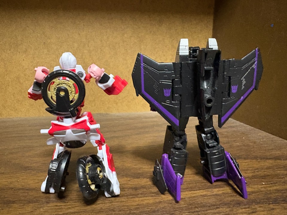 Transformers Studio Series Core Class Arcee & Skywarp Action Figure lot ...