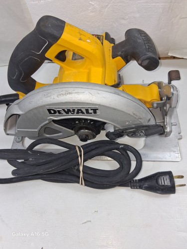 DEWALT DWE575SB 15A 7-1/4" Lightweight Circular Saw w/ Electric Brake ...